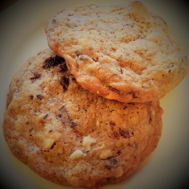 Raisin, Oatmeal and Chocolate Chip Cookies | Jennifer's Cakes