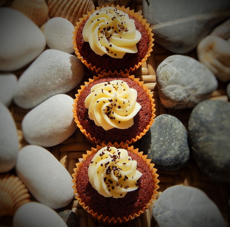Red Bull Cupcakes with Vanilla Butter Cream | Jennifer's Cakes